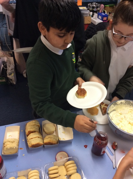 Food tasting session in Room 9 – Cornhill Primary School
