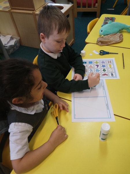 Symmetry hunt… – Cornhill Primary School