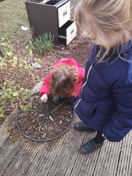 Symmetry hunt… – Cornhill Primary School